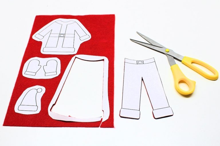 DIY Santa’s Clothesline Garland (with Free Template!) - The Craft-at ...