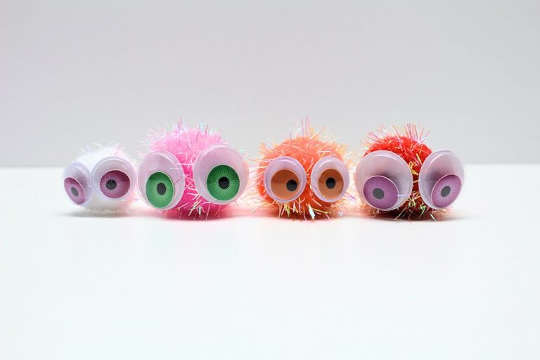 Pom-Pom Love Bugs - The Craft-at-Home Family