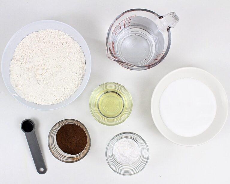 Homemade Cinnamon Vanilla Play Dough - The Craft-at-Home Family