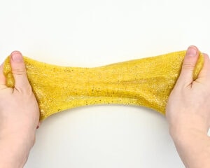 How to Make Gold Slime (Gold Glitter Slime Recipe) - The Craft-at-Home ...