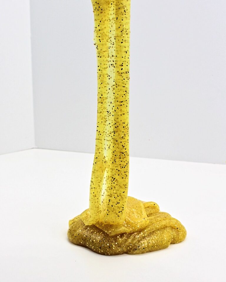 How to Make Gold Slime (Gold Glitter Slime Recipe) - The Craft-at-Home ...