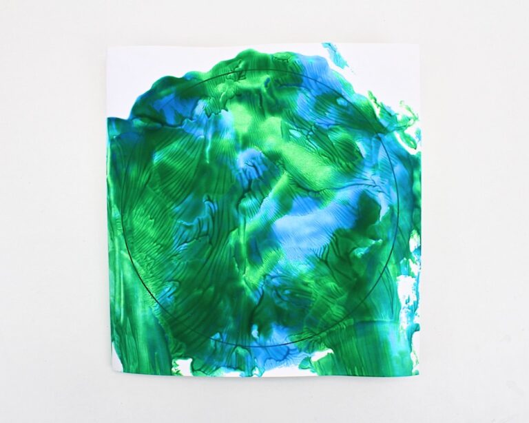 Mess-Free Earth Day Smush Painting (Easy Activity for Babies & Toddlers ...