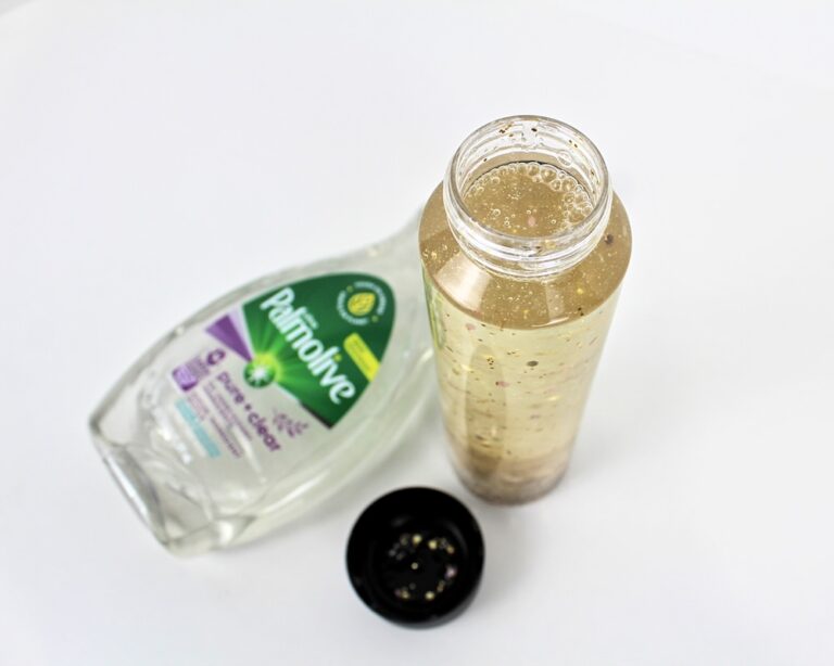 The ULTIMATE Guide to DIY Sensory Bottles - The Craft-at-Home Family