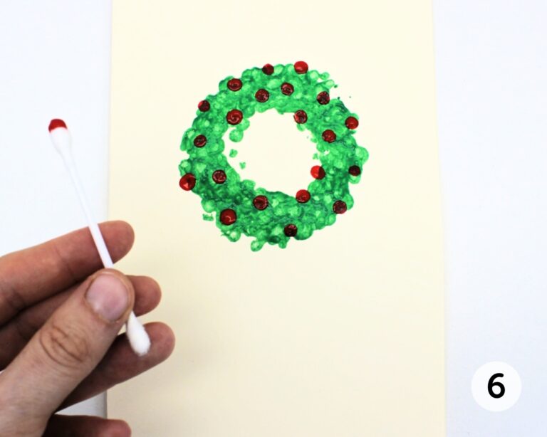 Q-Tip Painted Christmas Wreath Card - The Craft-at-Home Family